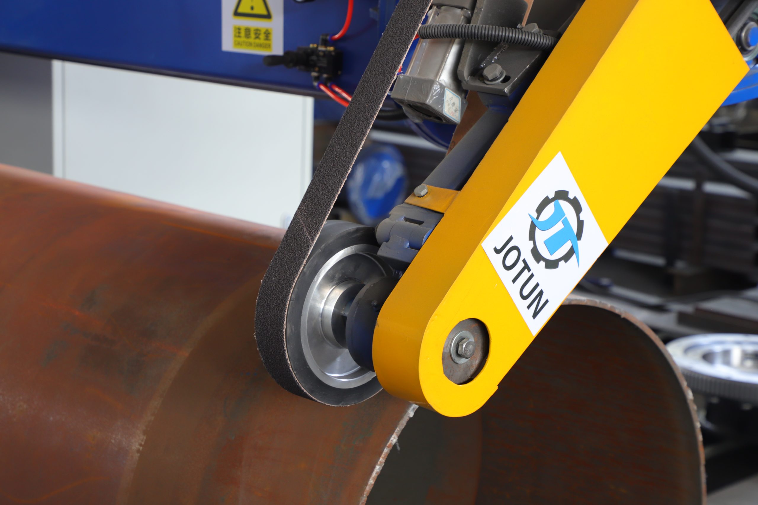 4000MM AUTOMATIC GRINDING MACHINE FOR TANK BODY