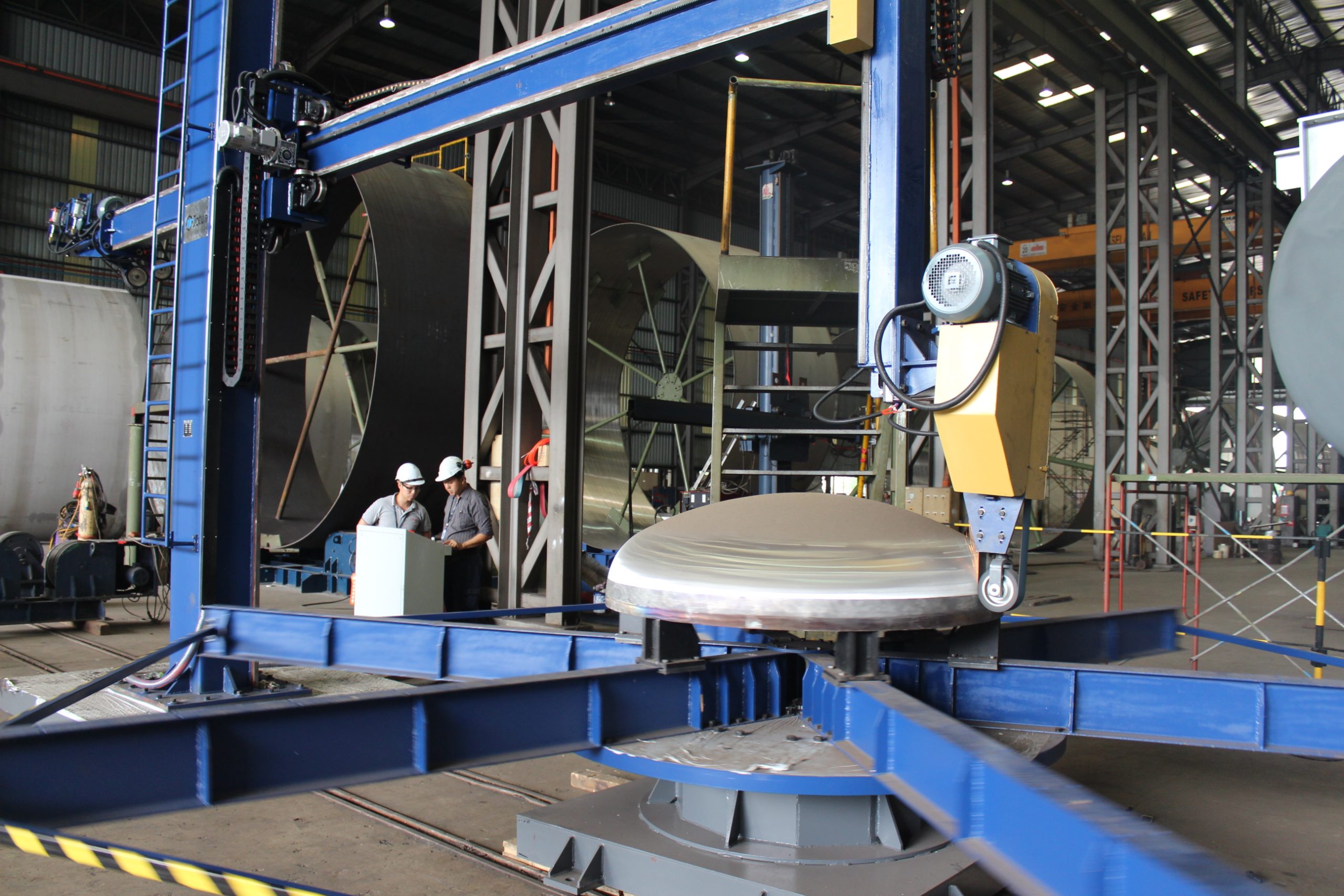 CNC POLISHING MACHINE FOR TANK AND BOTTOMS